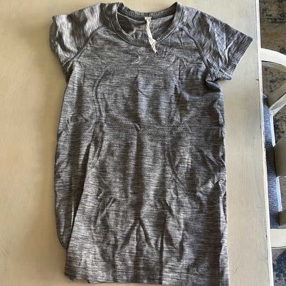 lululemon athletica | Tops | Lululemon Grey Swiftly | Poshmark